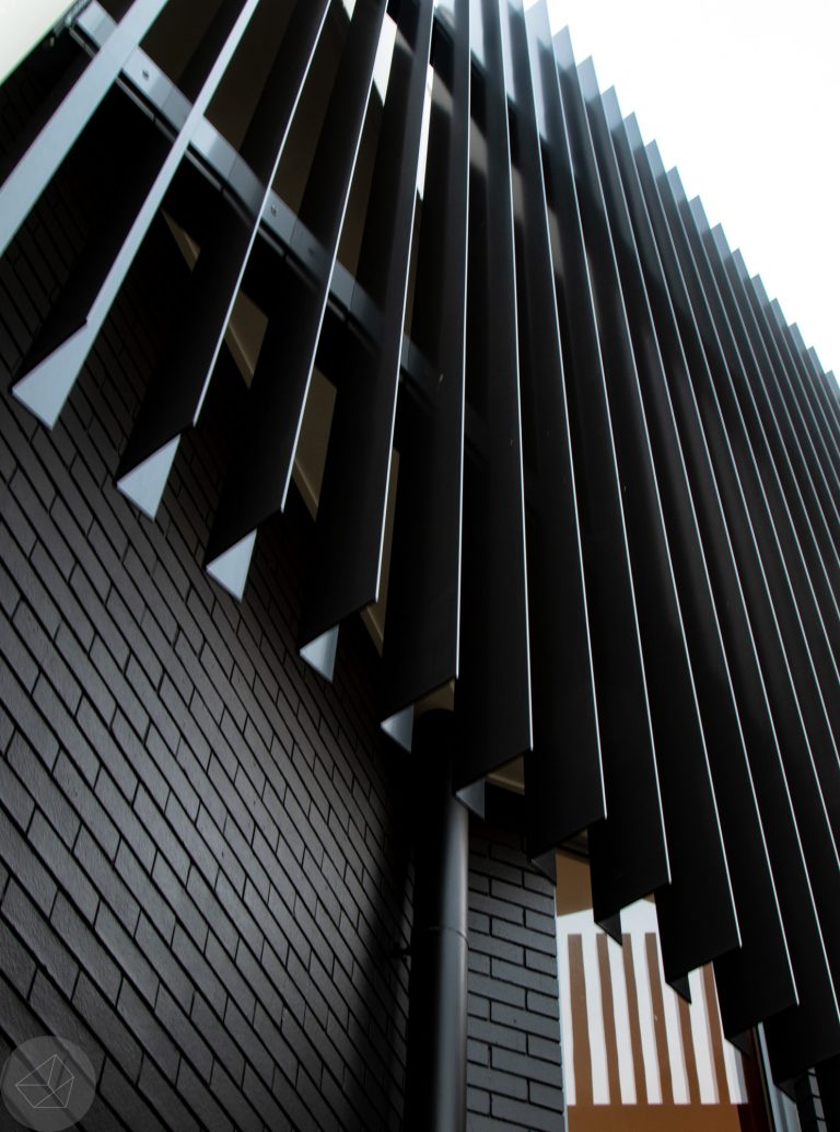 VOID BUILDING DESIGN – PAINTED BRICK – Void Building Design